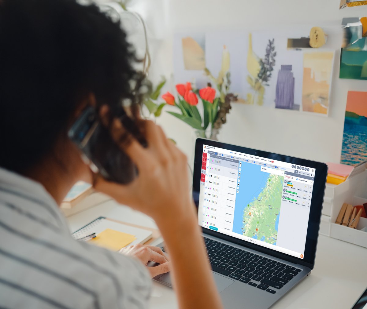 Transport management software for transport companies | FleetX